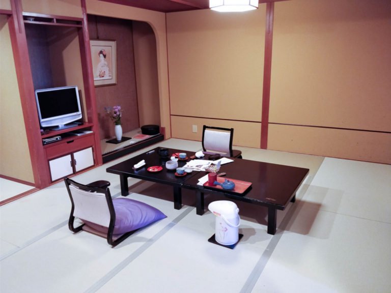 5 Things to Expect at a Japanese Ryokan – Helpful Tips and Tricks ...